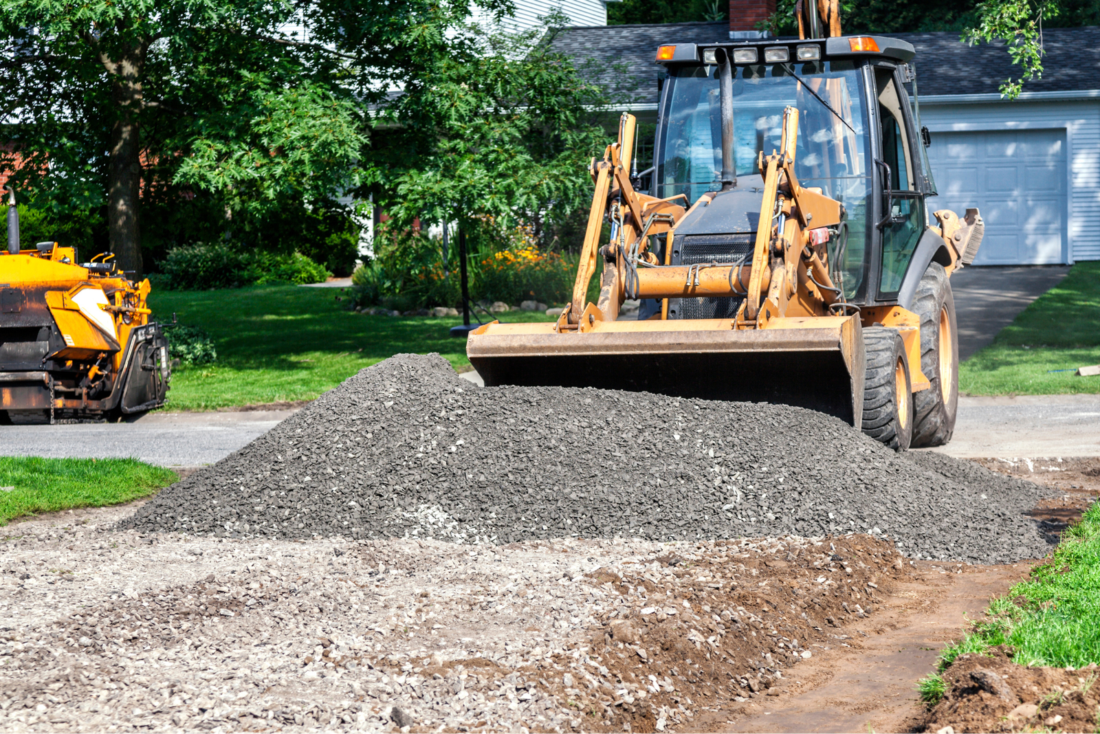 Essential Gravel Driveway Maintenance: Tips To Keep Your Driveway ...